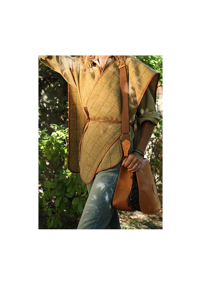Hunter's Poncho in Tweed and Leather