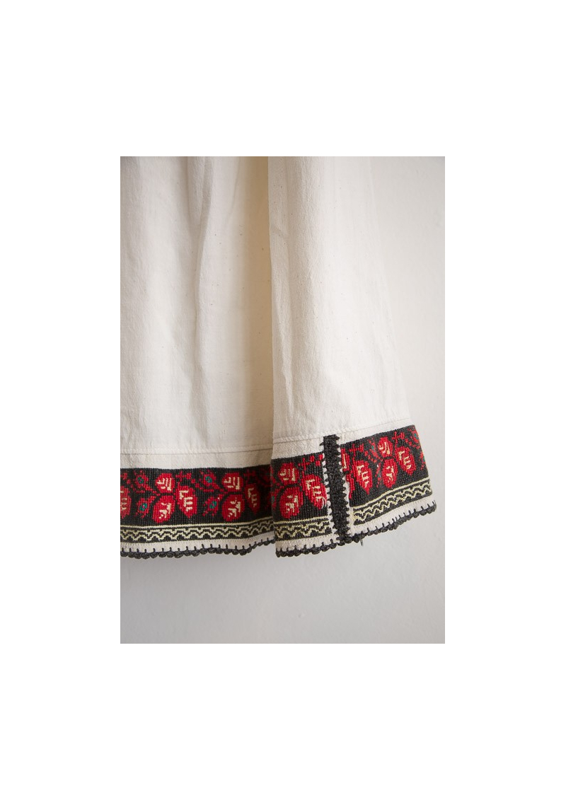 antic romanian dress