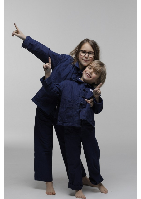 The traditional Chinese blue workwear